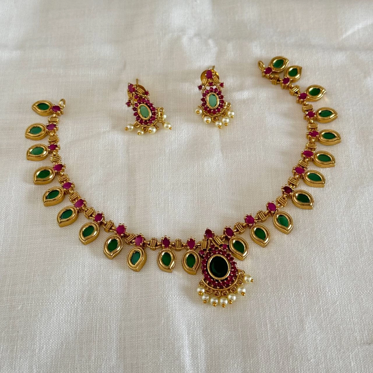 Antique Necklace AN69