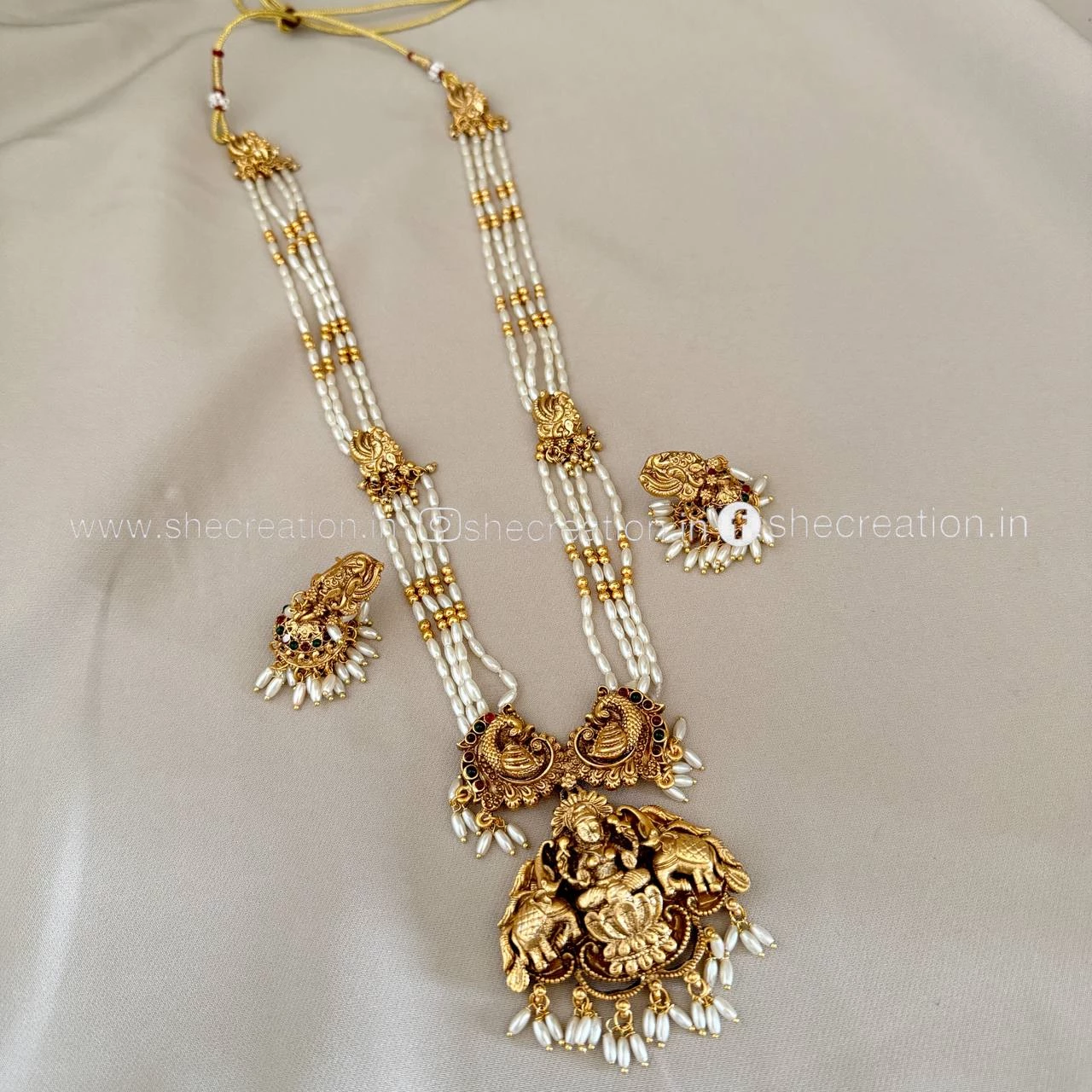 Antique Necklace AN12